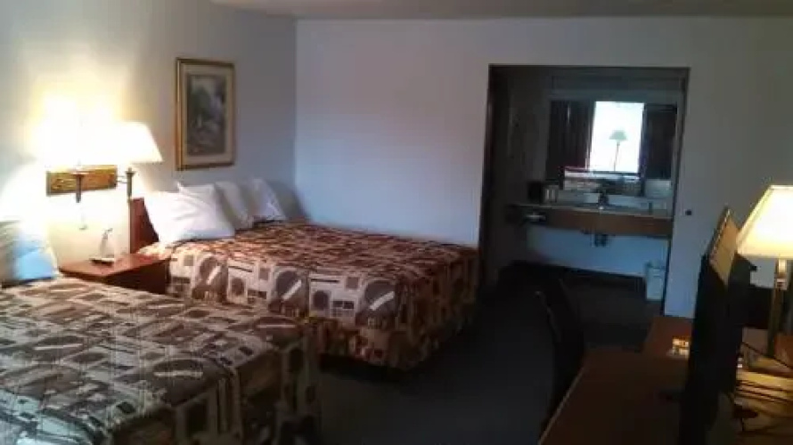 Paris Inn and Suites - Kentucky Lake