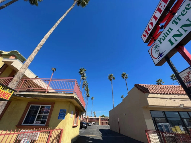 Palm Tree Inn - San Fernando, CA