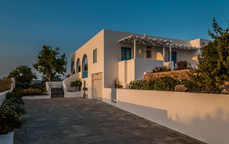 Eiriana Luxury Suites - Milos