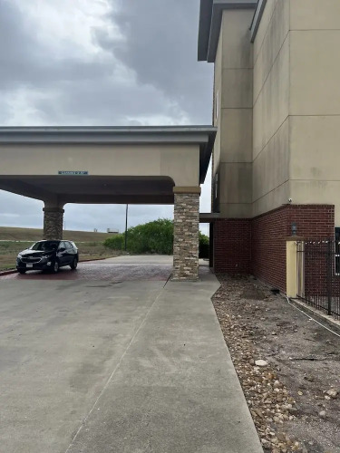 Mathis Deluxe Hospitality - Casa Blanca, TX