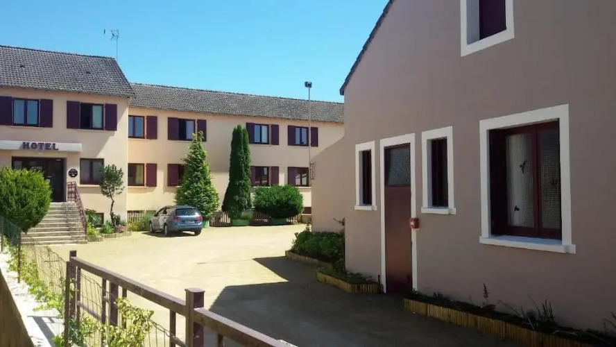 Le Merle Blanc Hôtel - Digoin