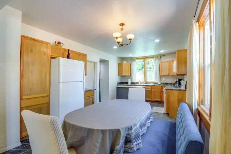< 1 Mi To Coquille River: Cottage W/ Private Yard! - Bandon, OR