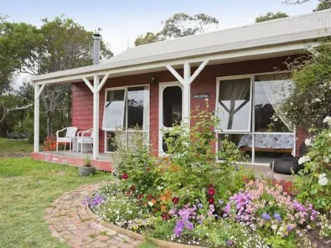Freshwater Creek Cottages And Farm Stay - Victoria