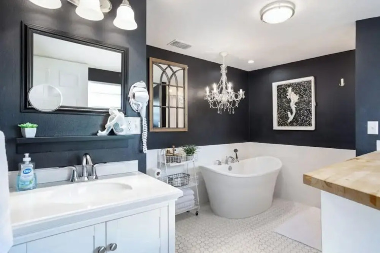 Romantic Cottage - Melbourne Beach, FL