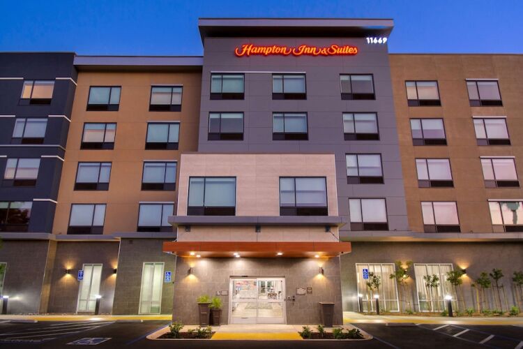 Hampton Inn & Suites Ontario Rancho Cucamonga - Mount Baldy, CA
