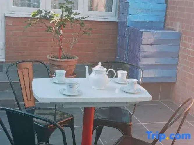 Min Su Rooms - Staines-upon-Thames