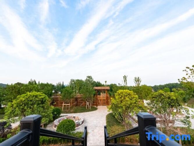 Nanjing Yinglu Hot Spring Resort Homestay Hotel - Nanjing