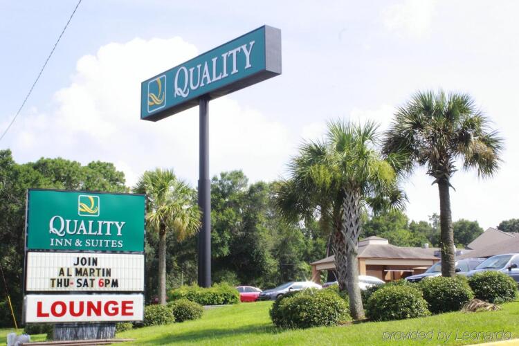 Quality Inn & Suites Pensacola Bayview - Pensacola, FL