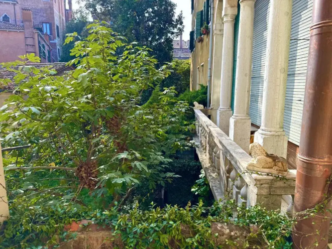 Capitan Antonin (Adults Only) - Veneza