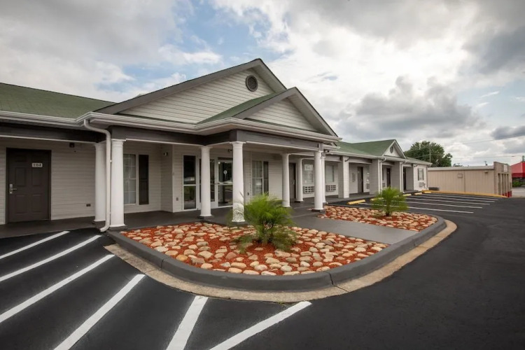Suburban Extended Stay Spartanburg - Spartanburg, SC