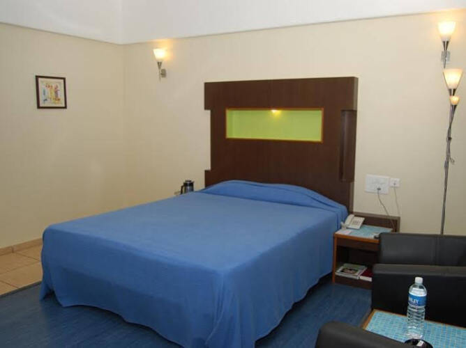 Poppys Vista Hotel - Tiruppur