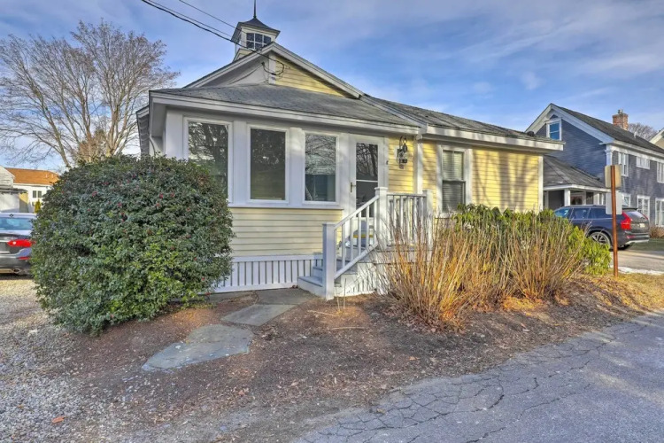 Kennebunk Cottage W/ Yard < 1 Mi To Beach! - Kennebunkport, ME