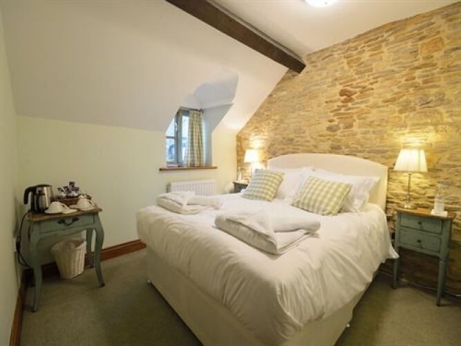 The Plough Inn - Bourton-on-the-Water