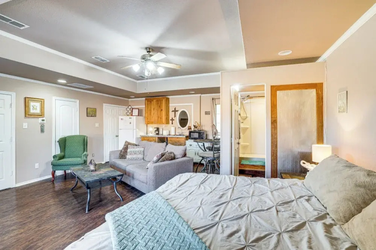 Granbury Studio - 10 Mins From Town + The Lake! - Granbury, TX