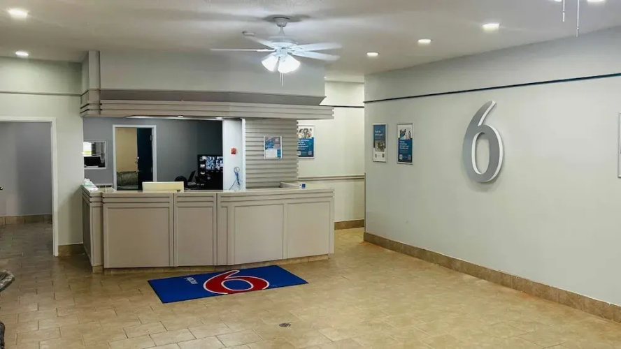 Motel 6 – Cornwall, On - Cornwall