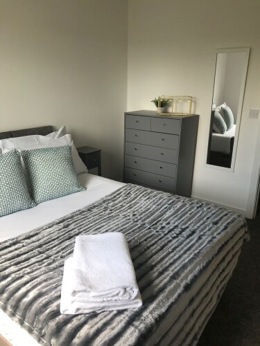 Walker Suite No60 - Donnini Apartments - Kilmarnock