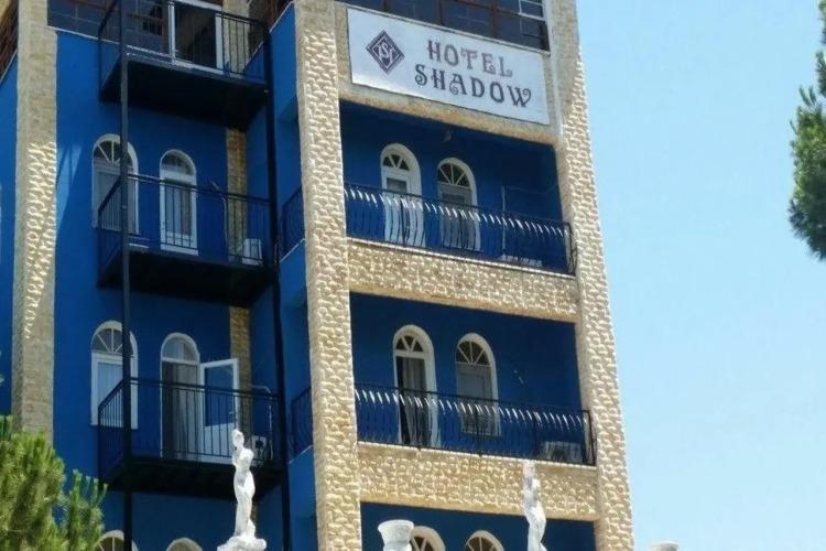 Shadow Hotel - Güzelçamlı