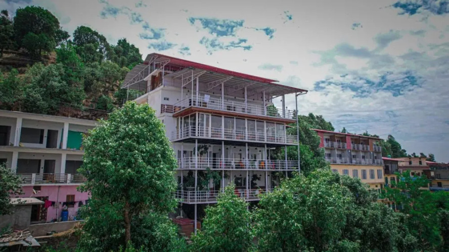 Hotel Asraya - Kanatal