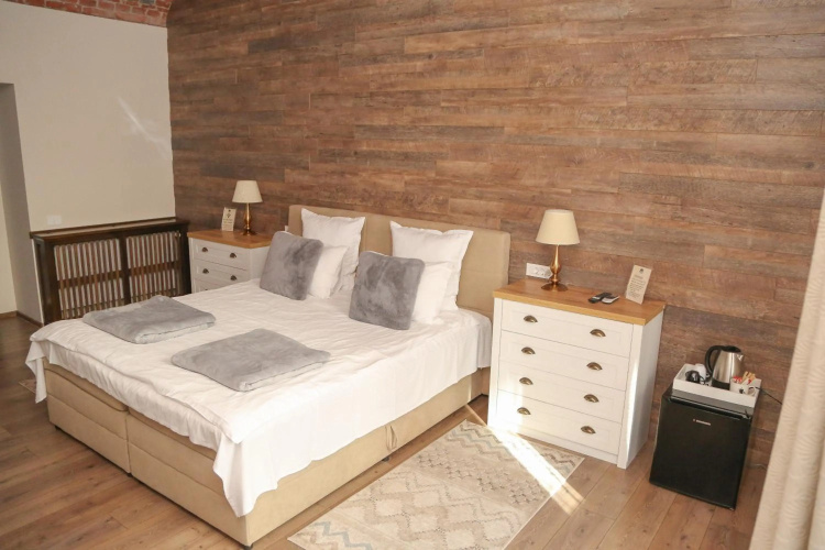 Elegant Rooms - Ultracentral - Jacuzzi Cu Hidromasaj - Oradea