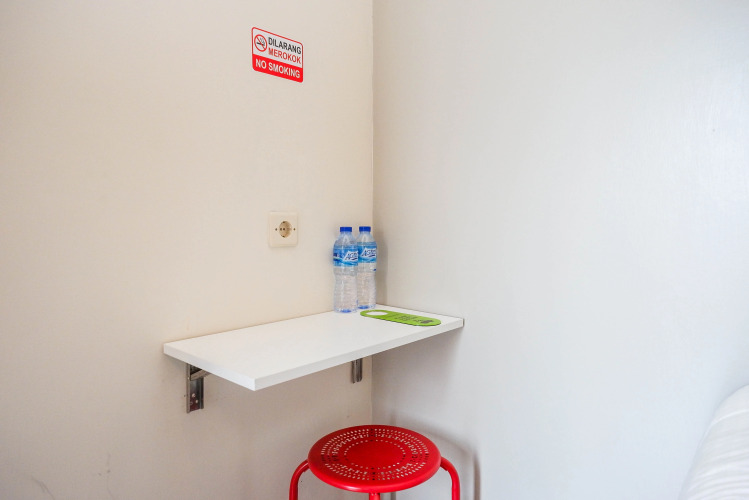 Urbanview Hotel Near Alun Alun Tegal - Tegal