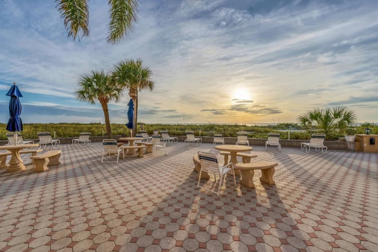 San Marco 5th Floor With Private Beach - Venice, FL