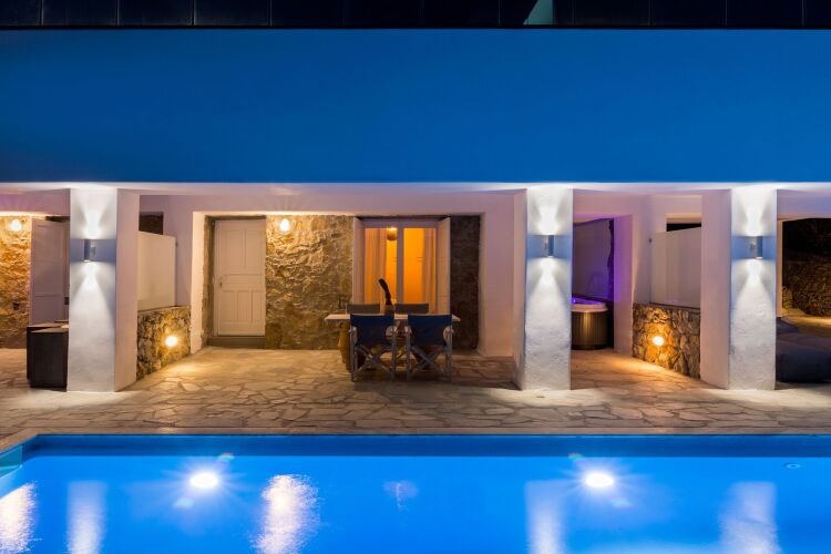 Amperian Mykonos Suites & Villas - Mykonos
