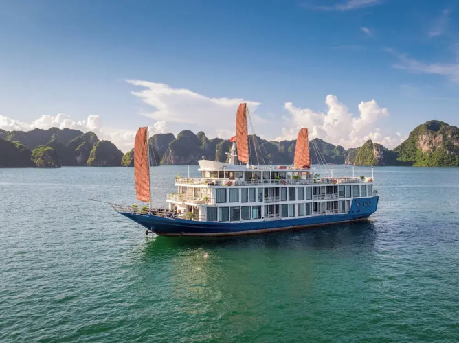 Verdure Lotus Classic Cruise - Quảng Yên