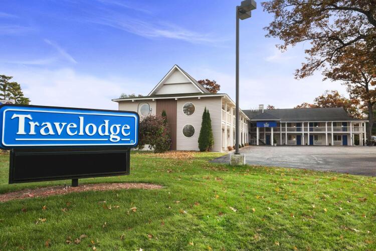 Travelodge By Wyndham Traverse City Mi - Traverse City, MI