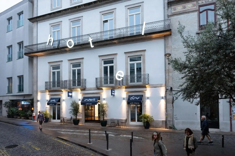 Chic&basic Gravity - Porto