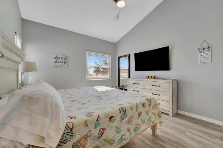 Beach Access Heated Pool Resort Condo For 8 - Indian Rocks Beach, FL