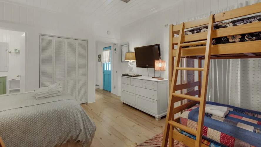 2 Minutes To The Beach; Close To Seaside, Vintage Cottage In Old Seagrove - Seaside, FL