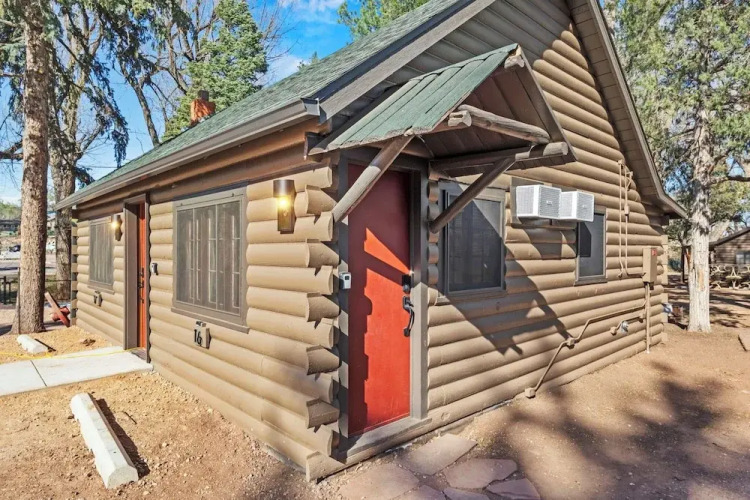 Timber Lodge Cabin 16 - Colorado Springs, CO