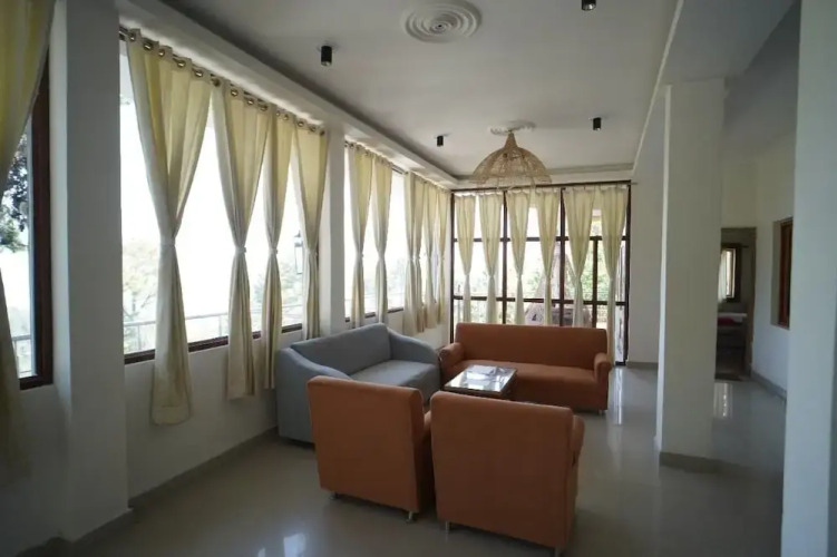 Valna Estate - Kausani