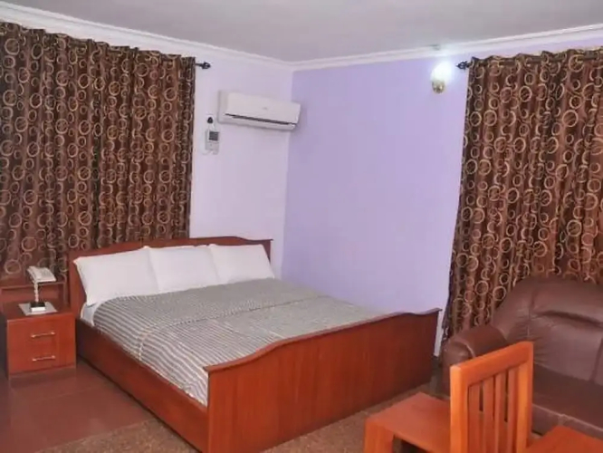 Eeyilobe Guest House - Lagos, Nigeria