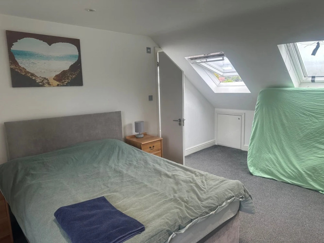 Luxurious London House With 6 Bedrooms - Enfield, UK
