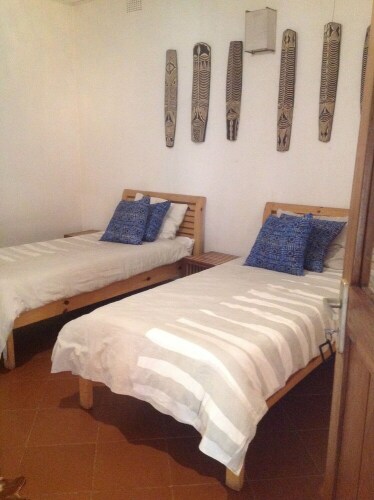 Livingstone Guest Farm - Hostel - Lusaka