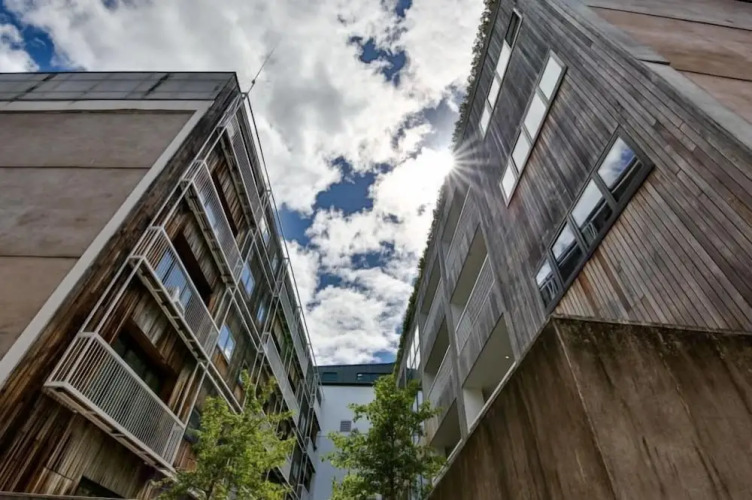 Two Bedroom Balcony Apartment Liverpool - Tate Liverpool