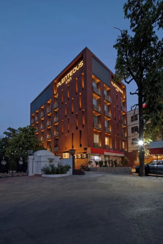 Hotel Plenteous Inn - Ahmedabad