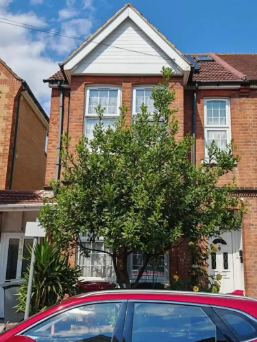 Beautiful 1-bed Studio Next To Slough Station - Slough