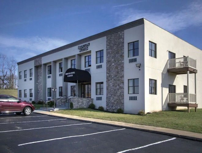 Brinton Suites - Aston, PA