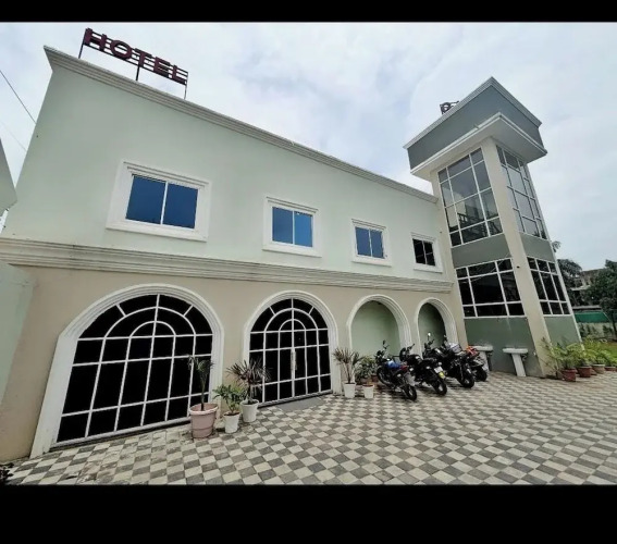 Hotel Dhana Lakshmi Bliss - Dewas