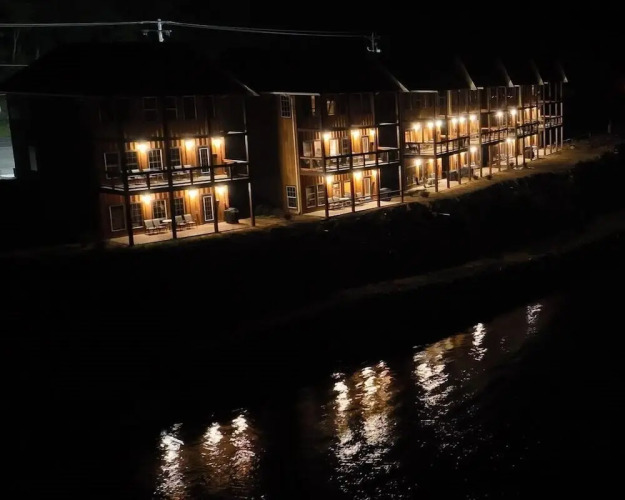Keweenaw Waters Resort - Houghton, MI