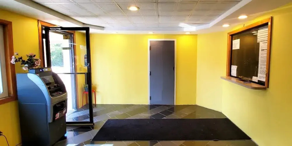 The Best Way Inn - New Haven, CT