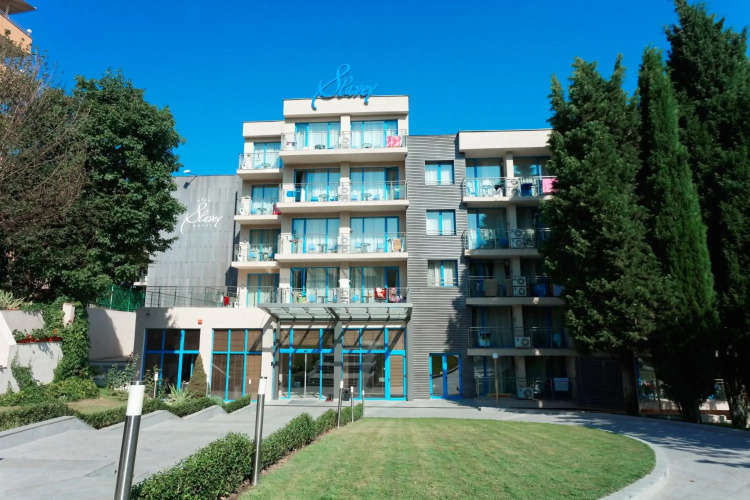 Hotel Slavey - Warna
