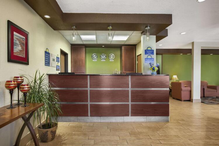 Quality Inn & Suites - Benton Harbor, MI