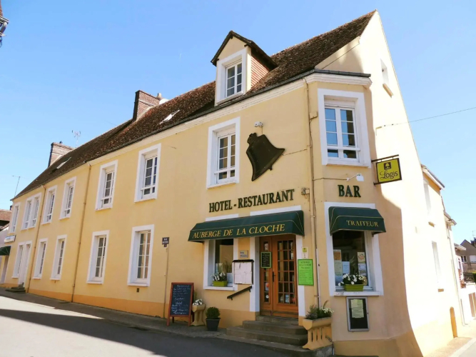 Auberge De La Cloche - Normandy