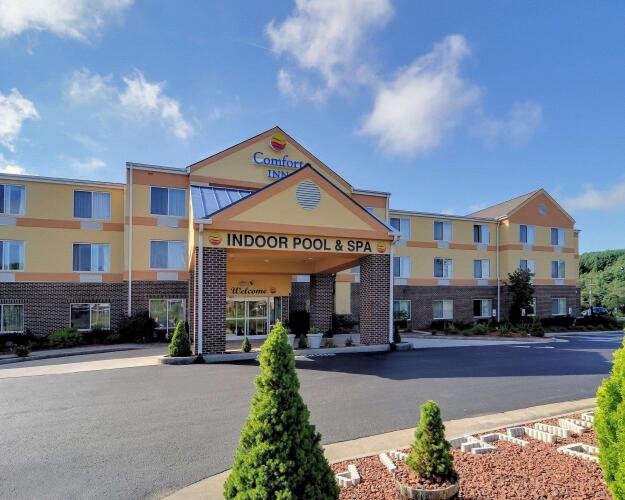 Comfort Inn & Suites Hillsville I-77 - Hillsville, VA
