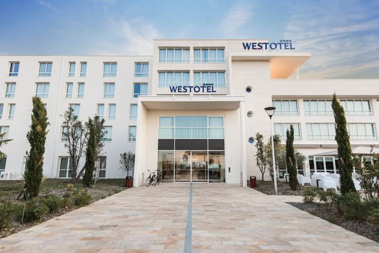 Westotel Tours Val De Loire - Montlouis-sur-Loire