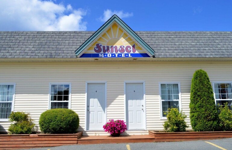 Newfound Inn & Suites - Newfoundland and Labrador