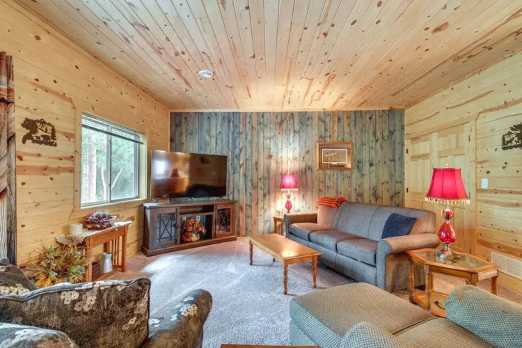 Pequot Lakes Vacation Rental W/ Patio & Fire Pit - Nisswa, MN